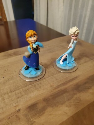 Lot of 2 Disney Infinity Game Figures Frozen Princess Elsa & Princess ...