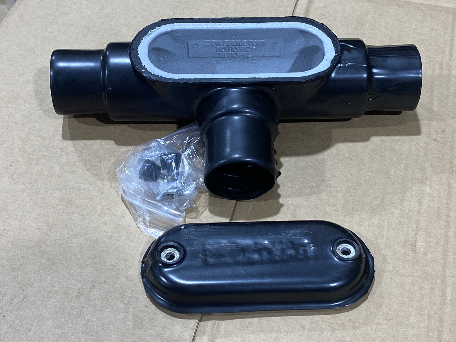 CALBOND PV1500T57 Conduit Body,Type T57 1-1/2” Form 7 T Body PVC Coated ...