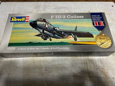 Revell F7U-3 Cutlass...FACTORY SEALED...1/60...Kit 0019 | eBay