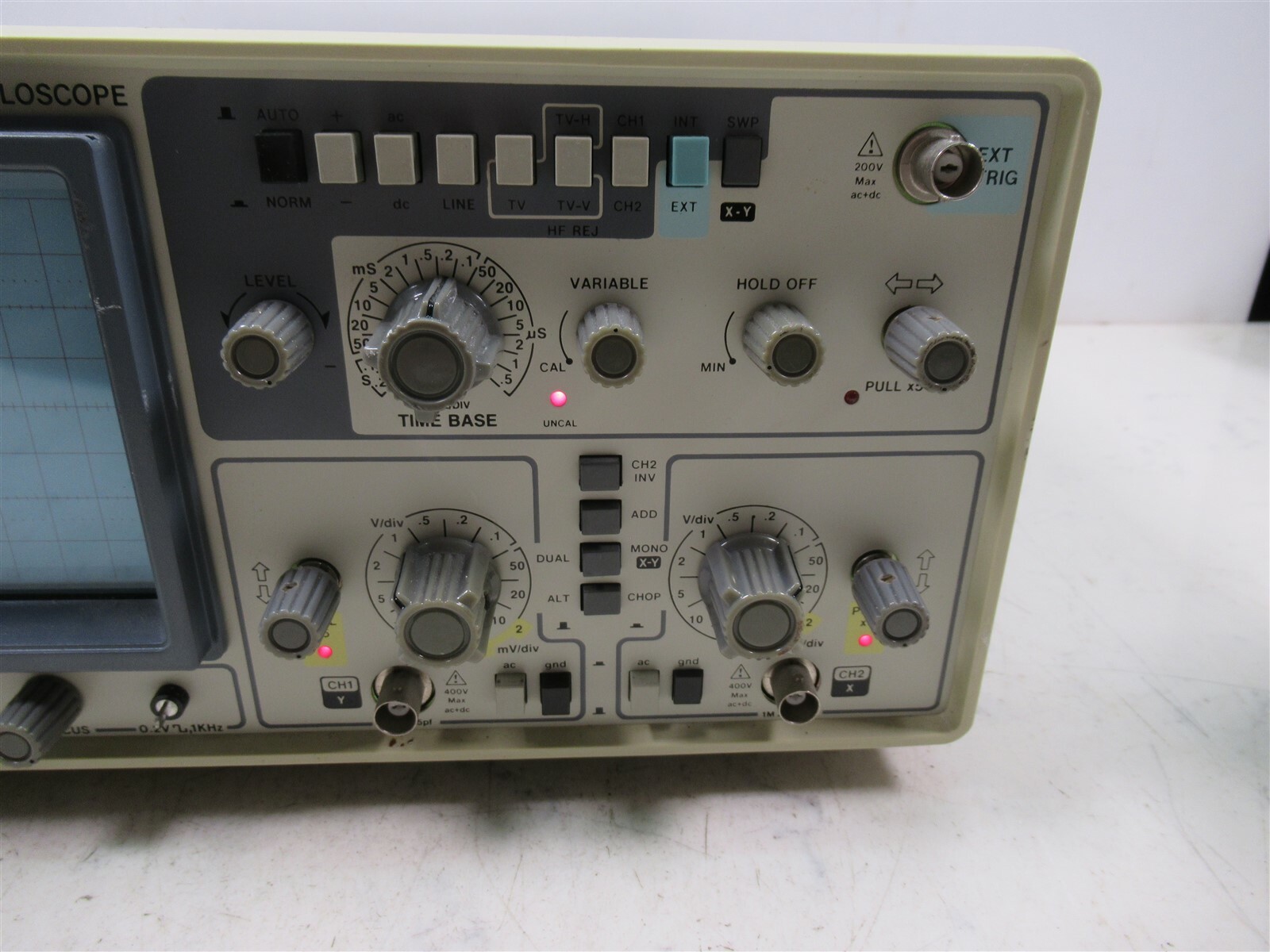 ITC Instruments 3304 25 MHz Dual Trace Oscilloscope Portable Lab Unit ...