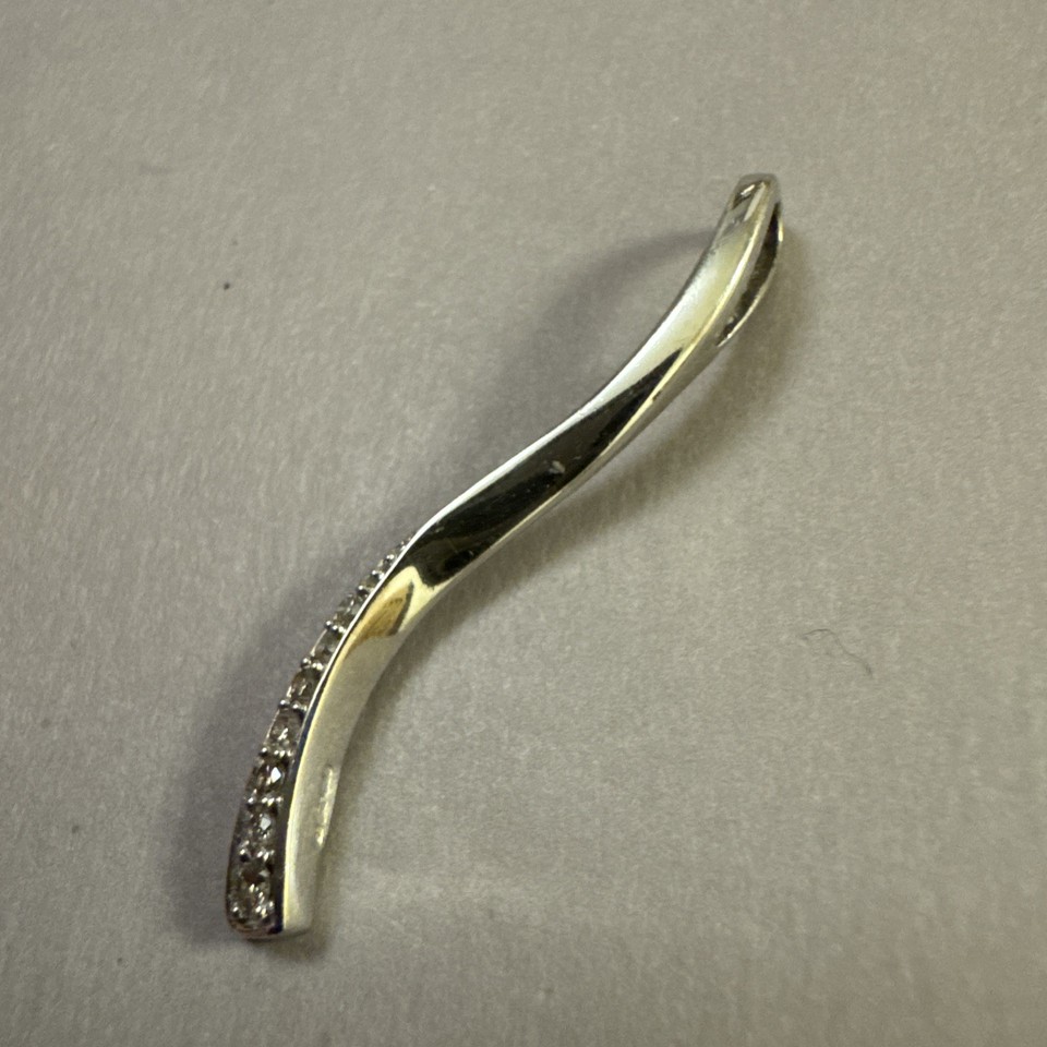 9ct White Gold 375 Pave Set Diamond 0.1ct Twist Bar Pendant 33mm Long ...