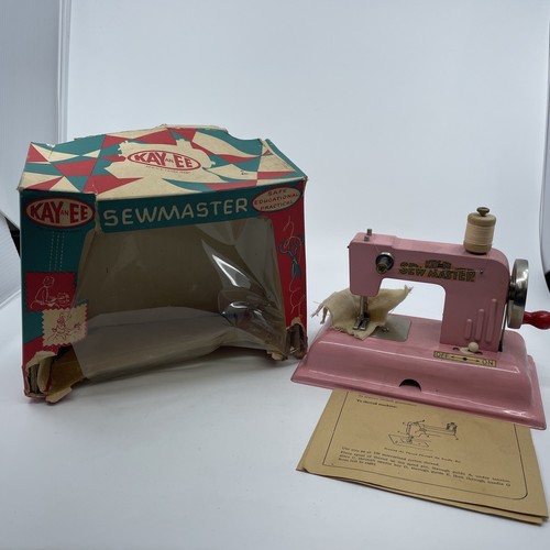 Vintage Pink Kay-ee Sewmaster Toy Sewing Machine 50’s #725 W/ Box WHI34 ...