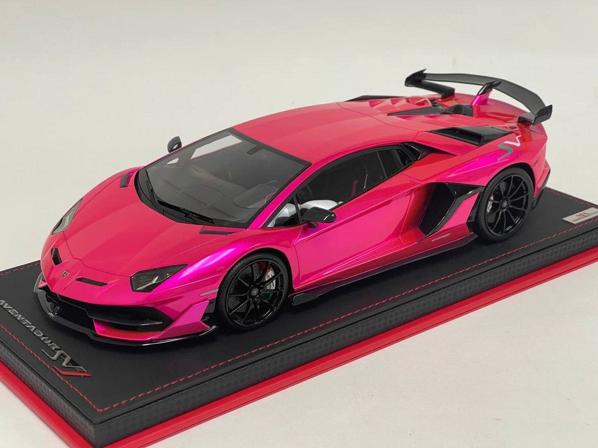 Lamborghini Aventador Pink