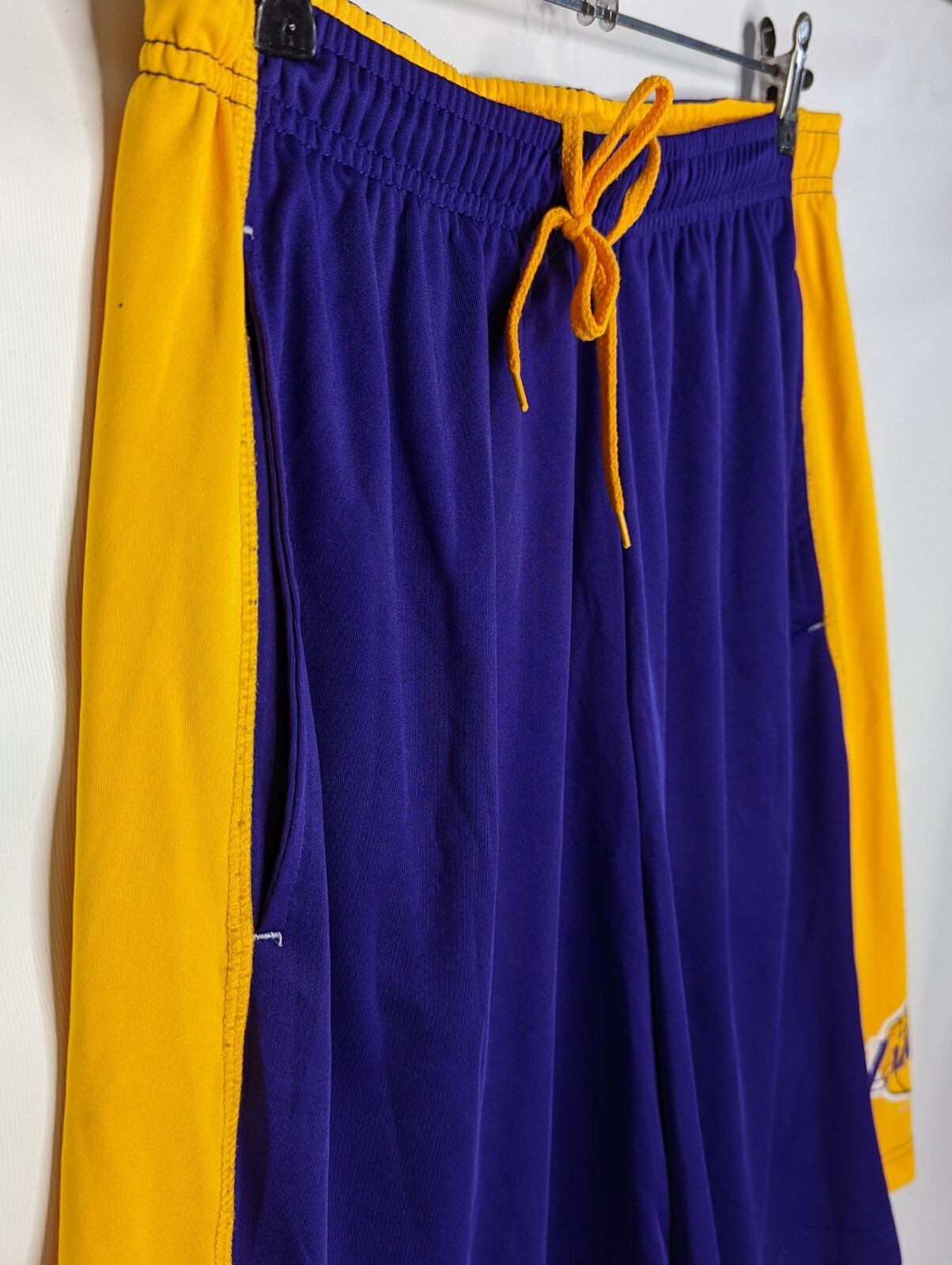 LA Lakers NBA Basketball Shorts TX3 Cool VF Imagewear Inc. Men's Large ...