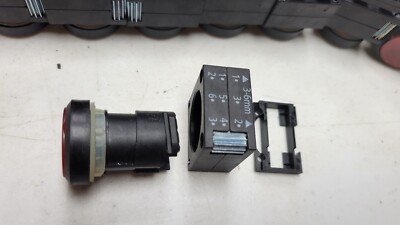 SIEMENS 3SB3001-ODA21 Illuminated Red Pushbutton With Holder | eBay