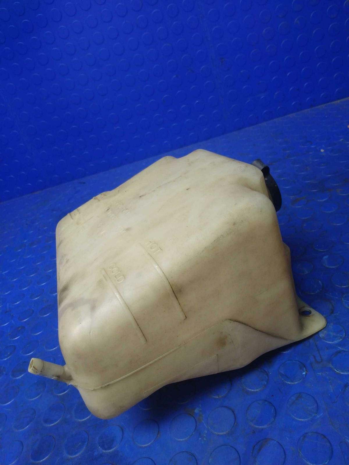 1988 - 1998 Chevy C1500 C2500 C3500 Coolant Overflow Reservoir OEM ...