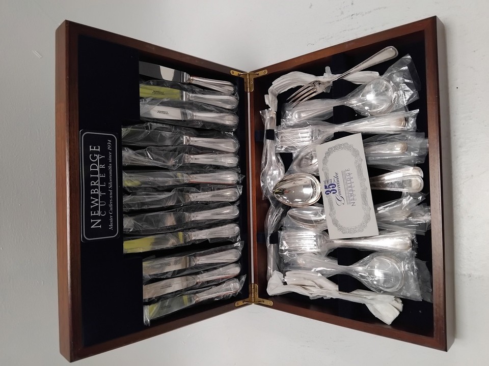 Newbridge Cutlery 44 Piece Silver Plated Canteen Set in Wooden Box ...