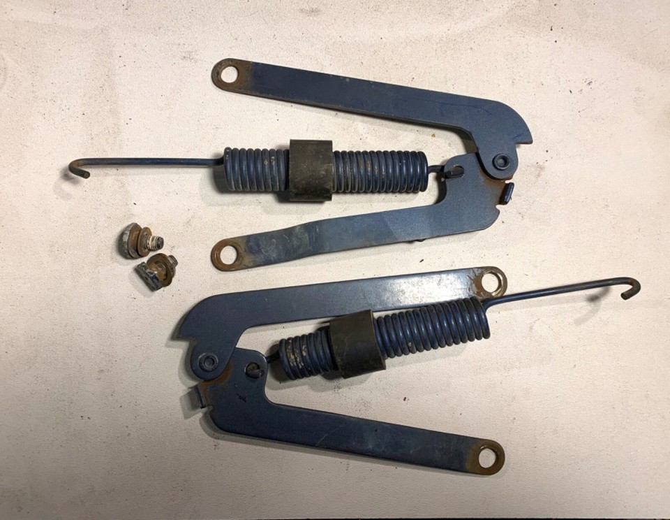 Set of Hood Hinges & Springs off 1976 Mercedes Benz 280SL. R107 —-T2 | eBay