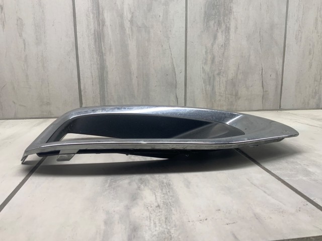 GMC Yukon Denali OEM Fog Lamp Bezel Trim LH Left 22936426 for sale ...
