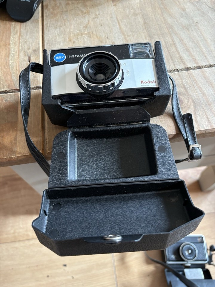 Vintage Camera & Flash Job Lot – Mixed Film Cameras – Untested ...