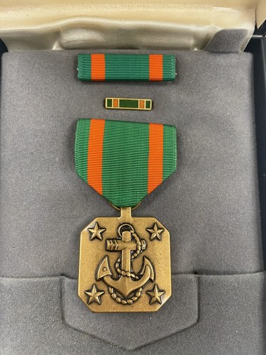 US Navy and Marine Corps Achievement Medal (NAM)Presentation Box, Used ...