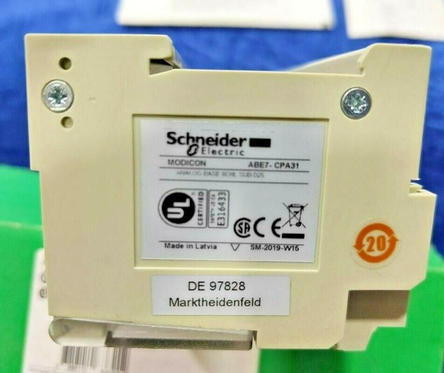 Schneider Electric ABE7CPA31 Connection Sub-Base 8 Analog Input ...
