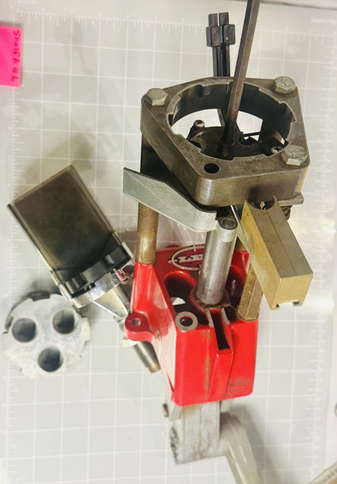 Lee Pro 1000 Progressive 3-Hole Reloading Press Kit w/ Powder Measure ...