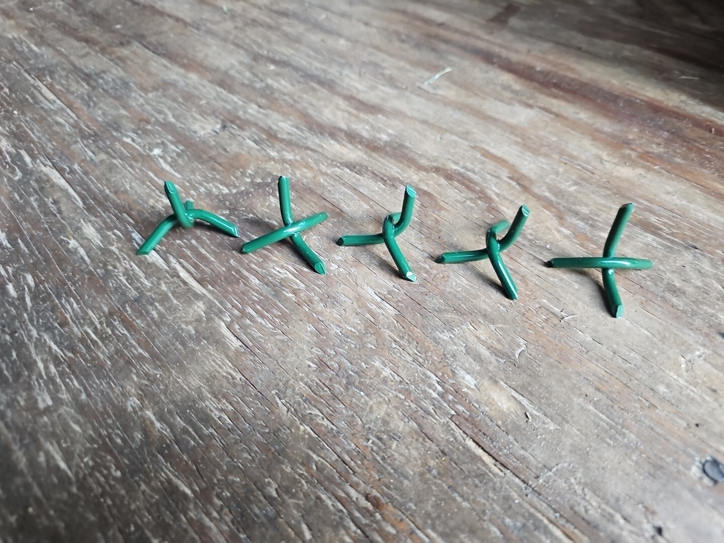 5 Small Caltrops Spikes | eBay