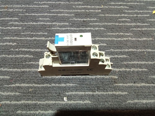 Omron 24v DC Relay G2R-2-SNI(S) + Base | eBay Australia