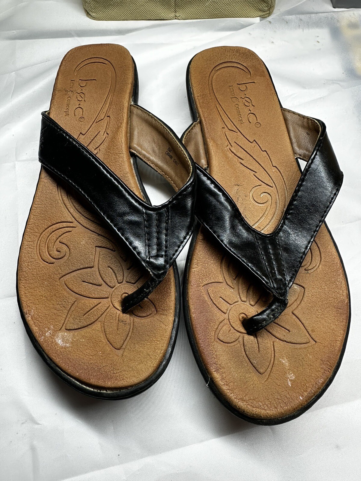 B-O-C Born Concept Black/Brown Sandels Size 8M - Gem
