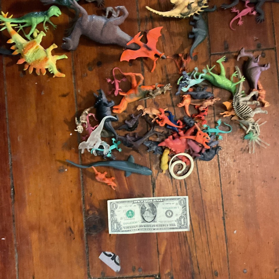 Huge 100++ Vintage Dinosaur Toy Lot – Mattel ? Jurassic Park ? Others ...