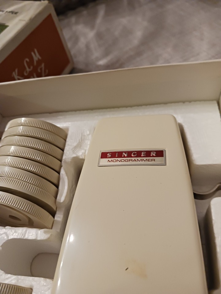 Vintage Singer Monogrammer No 171256 For Slant-Needle Zig-Zag 750 ...