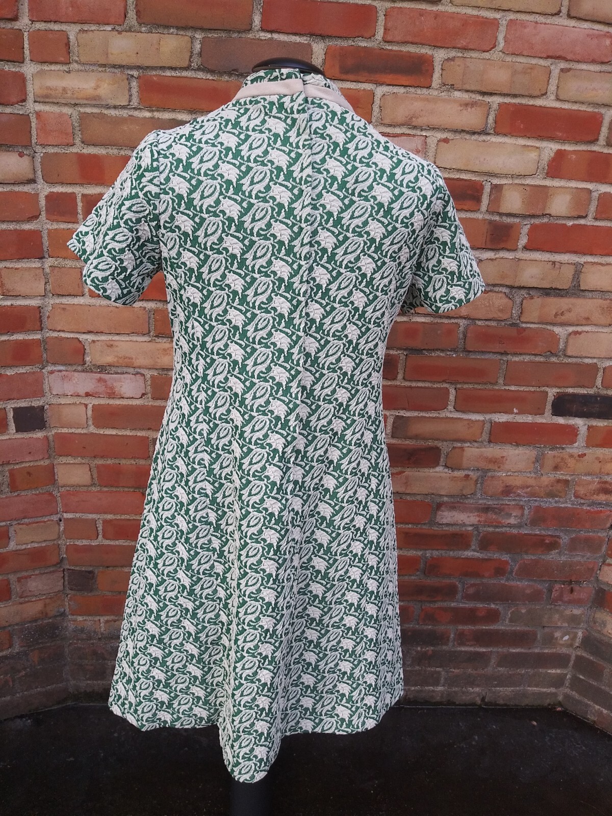 1960s Vintage Polyester Mod Gogo Style Shift Dress - Gem