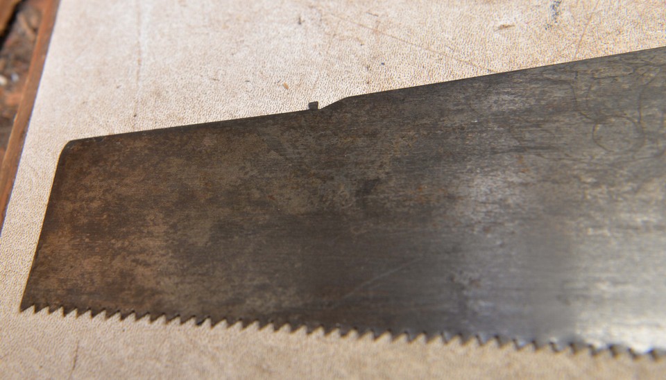 2 Disston hand saws No 12 antique 1888 - 1896 & D-12 collectible 7 TPI ...