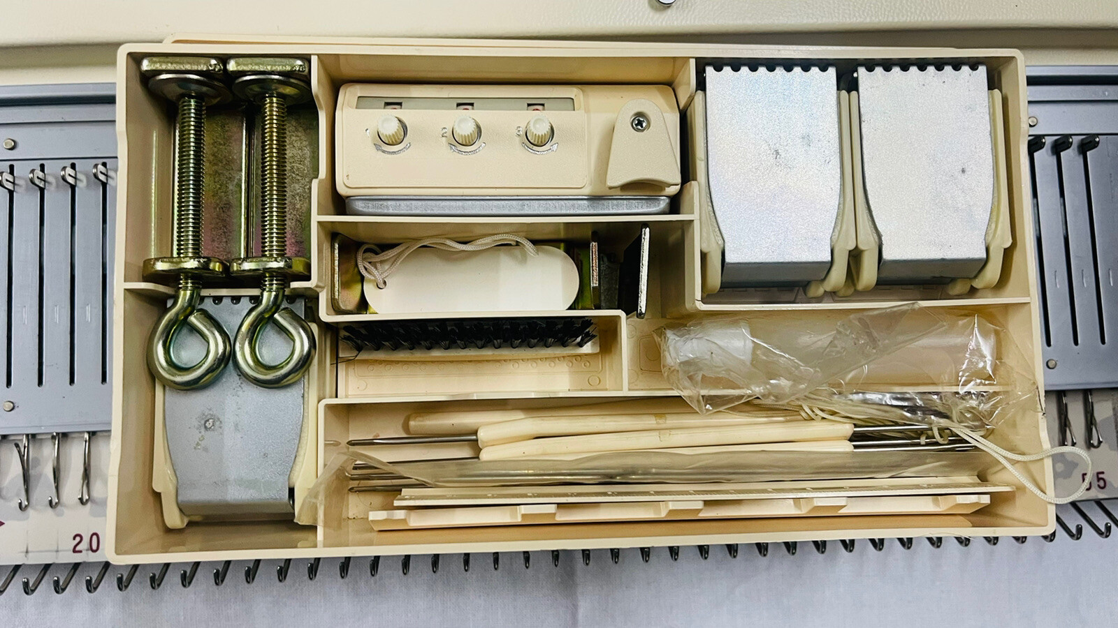 Brother KH-230 CHUNKY BULKY Knitting Machine | eBay