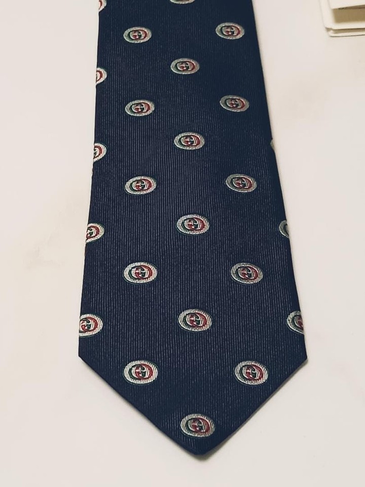 Gucci Cravatta Bianca Navy Seta Uomo Modello Gg Logo Italia 126429 | eBay