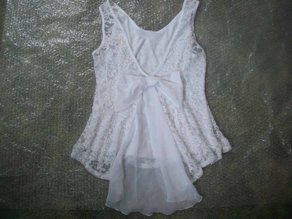 womens white lace sleeveless blouse.Sheer lace back. size junior large ...