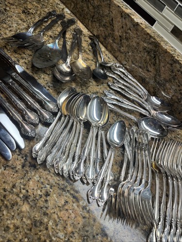 Oneida Community Silverplate Flatware Affection 56 Pieces Lot | eBay