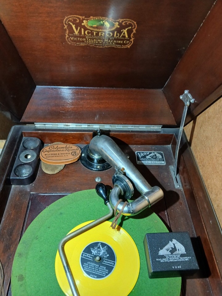 VICTOR VICTROLA PHONOGRAPH VV-Xi TALKING MACHINE Record Player..ANTIQUE ...
