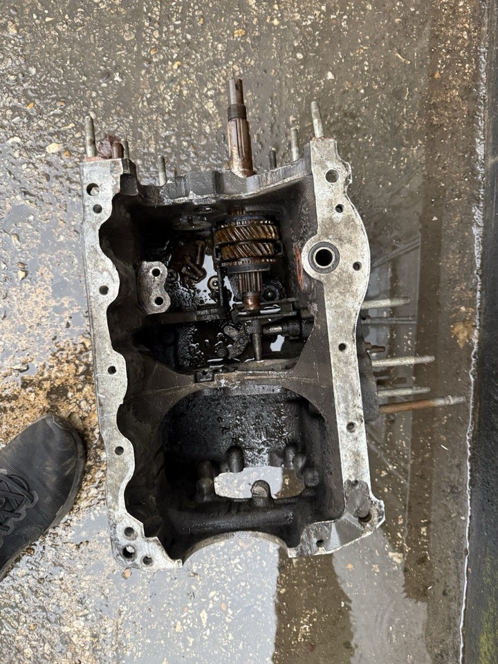 Classic Mini 22g1832 Casing Gearbox Spares Austin Mini Gearbox | eBay UK