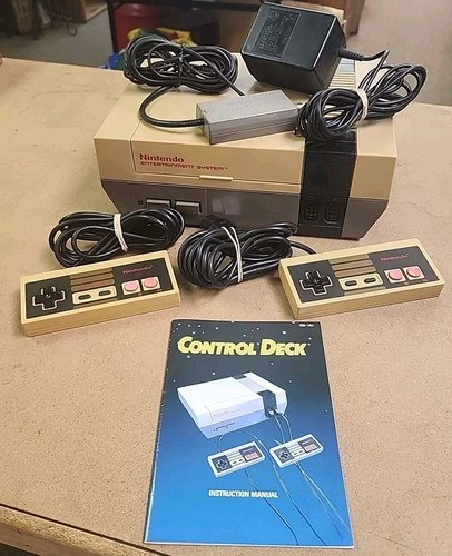Original NES-001 CONSOLE, CONTOLLERS, POWER, CONTROL DECK/ANT MANUAL ...