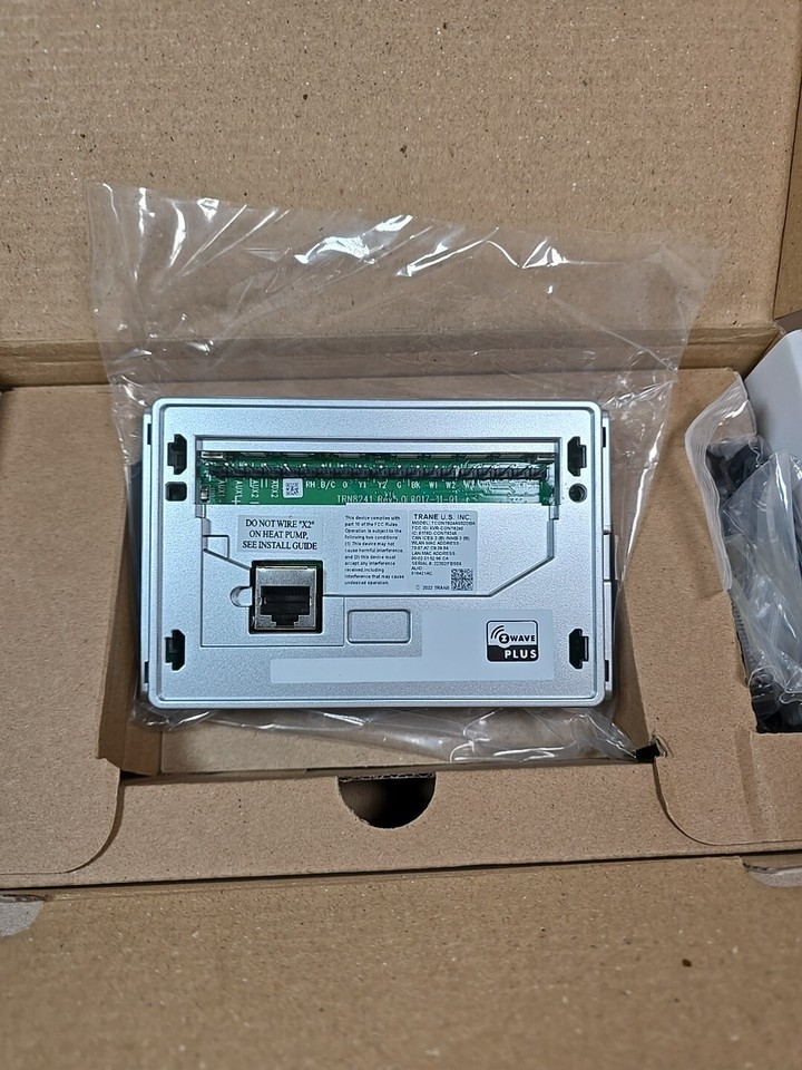 NEW Trane XL824 Connected Control Programmable Wi-Fi Thermostat ...