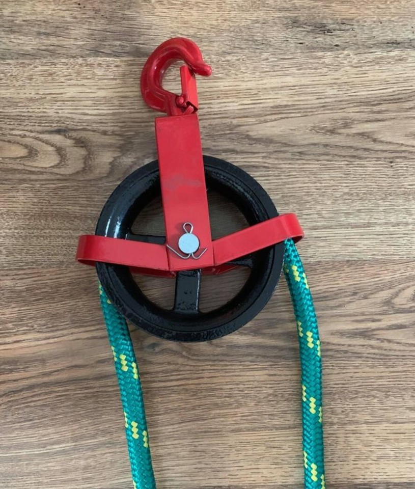 Gin wheel scaffolding hoist scaffolding pulley with 25m rope +movable ...