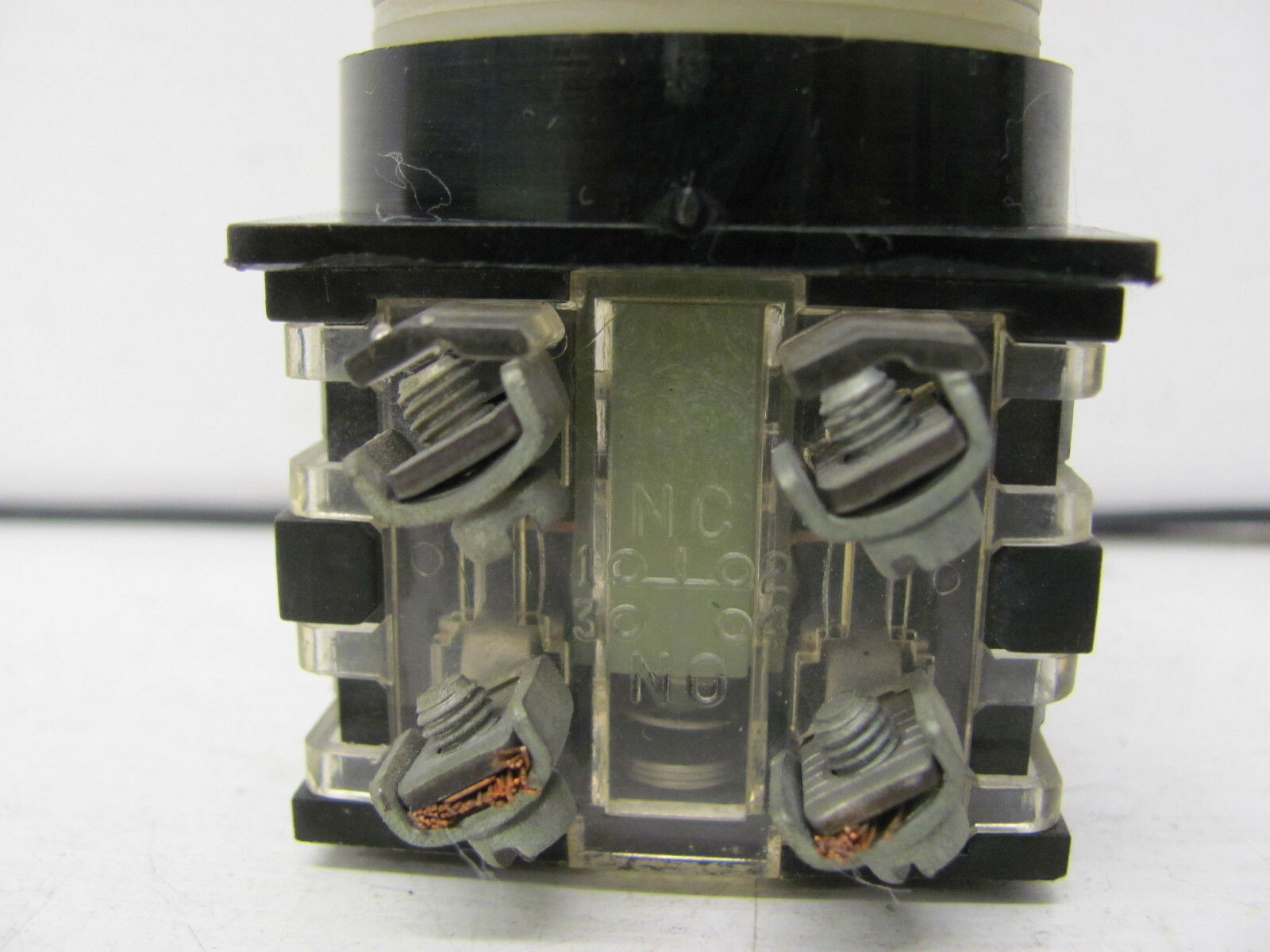 GENERAL ELECTRIC PUSH BUTTON LIGHT BLUE W/ CR104P(Q.2) CONTACTS USED | eBay