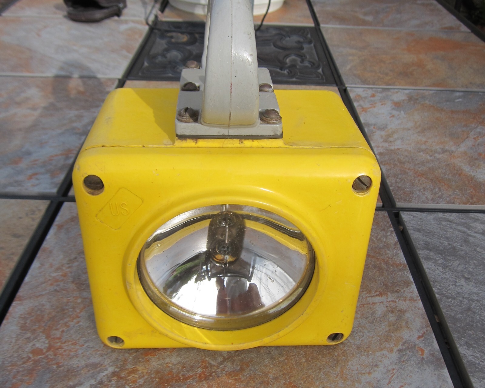 US Battle Lantern, possibly WW2 vintage, Mfg. by Roflan Co | eBay