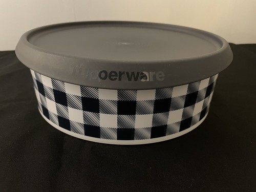 NEW TUPPERWARE CANISTER Buffalo Plaid~2.5 Quart One Touch Airtight Seal ...
