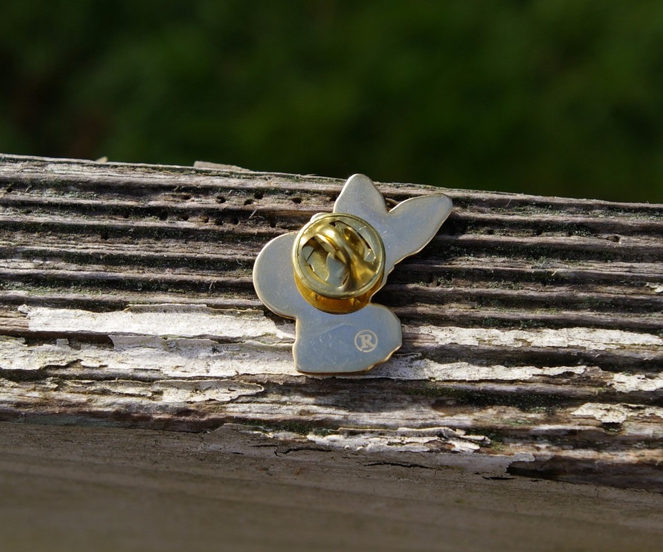 Energizer Bunny Pink Rabbit Batteries Drum Metal & Enamel Lapel Pin ...