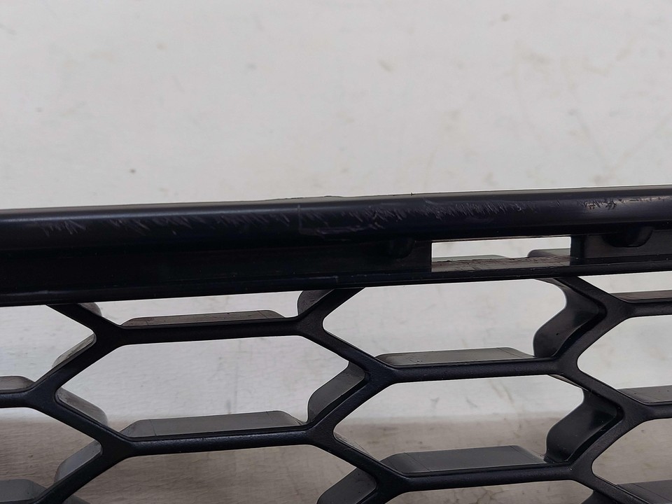 16-18 TOYOTA RAV-4 CENTER MIDDLE GRILL GRILLE SE W/ PRE CRASH SYSTEM ...