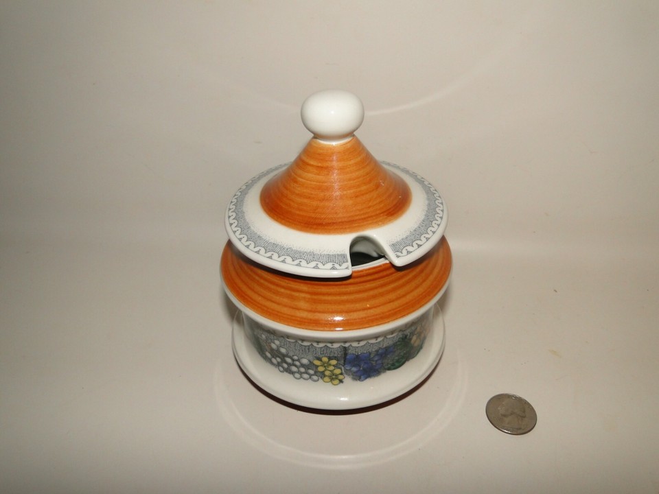 Goebel Burgund Oeslauer Manufaktur 6" Slotted Lid Jar, Bavaria, W ...