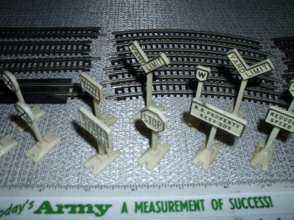 Collection of 28 Pieces of N Gauge Model Railroad Track & Signs - Atlas ...