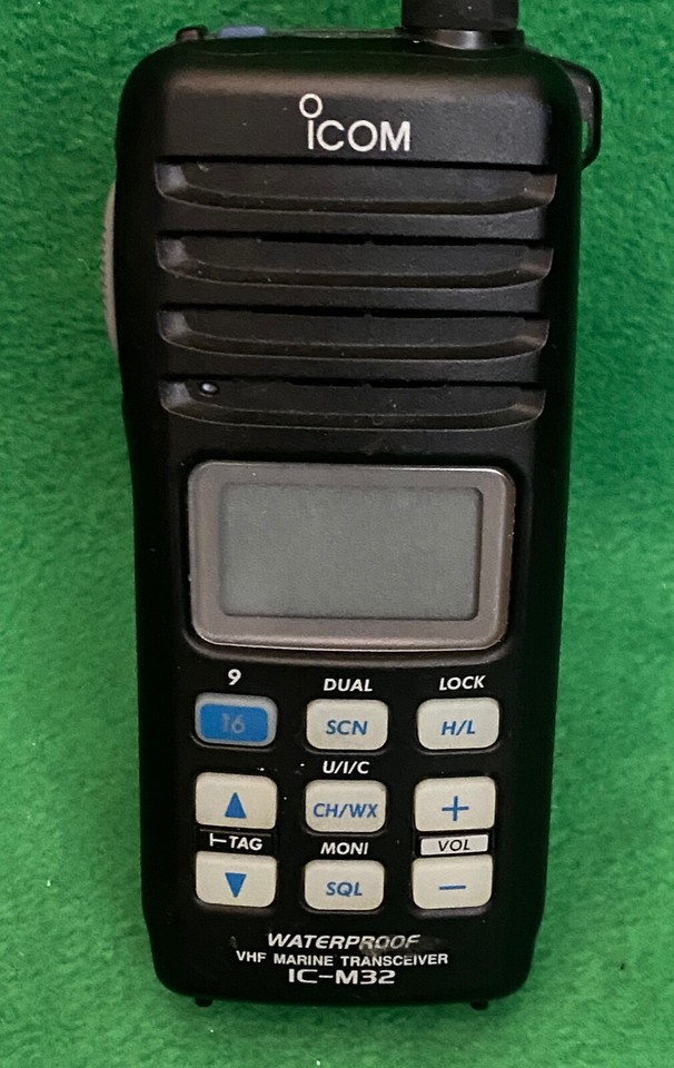 iCom Waterproof VHF Marine Transceiver Model IC-M32__NO BATTERY CHARGER ...