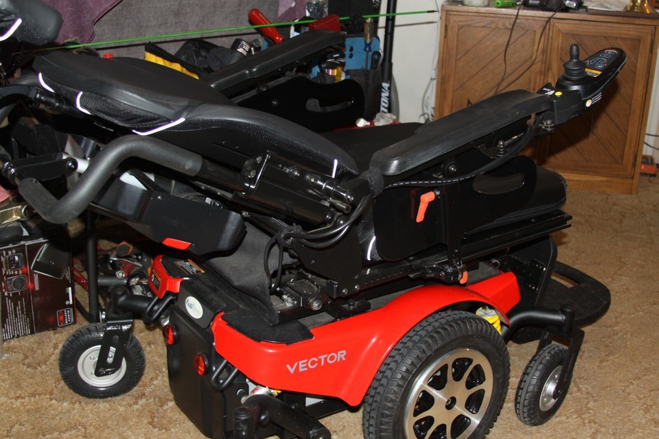 Merits Vector Power Wheelchair electric tilt footrest great batteries ...