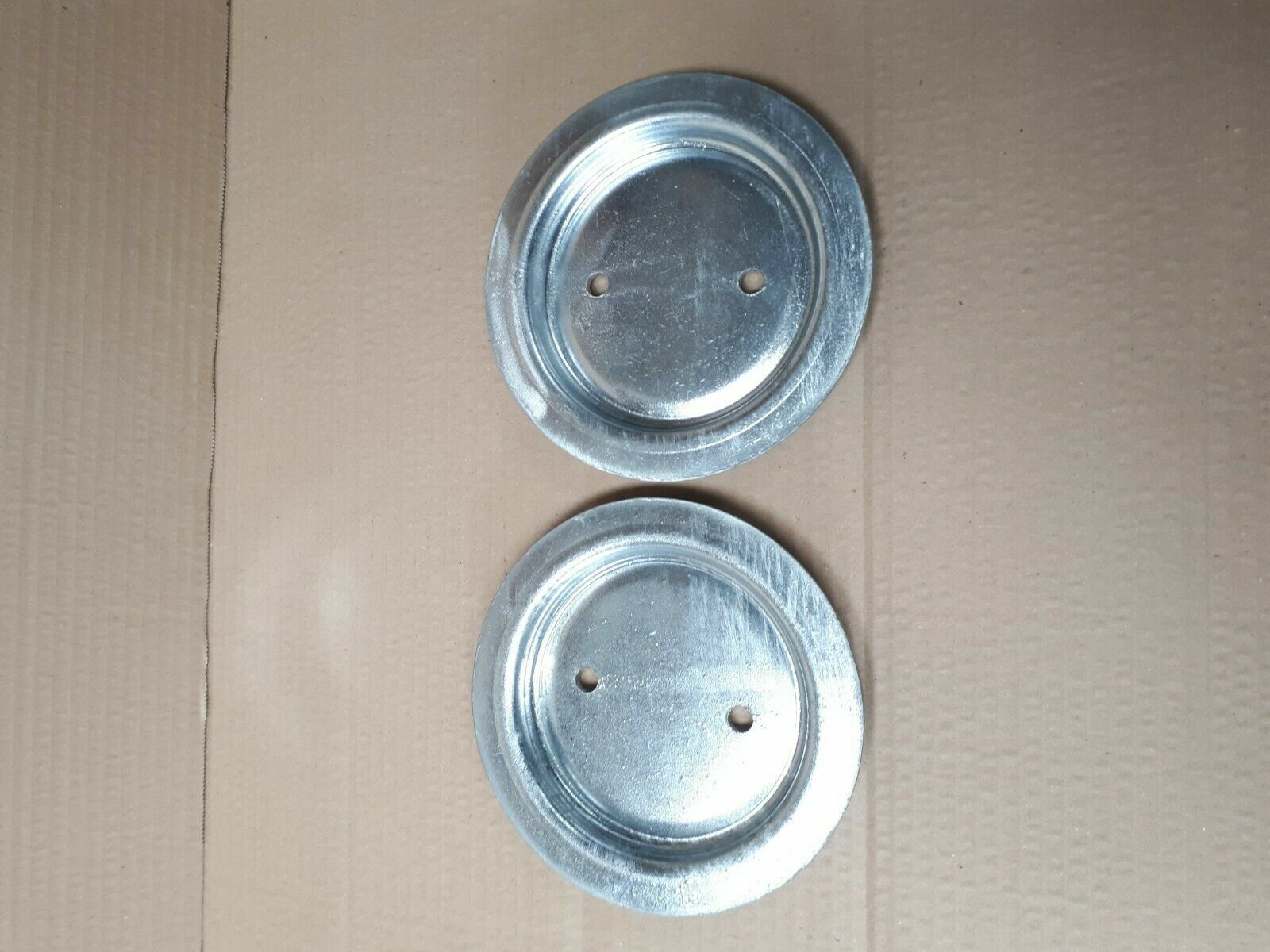 Land Rover Defender 110 Galv Rear spring seats x2 & retainers x2 ...