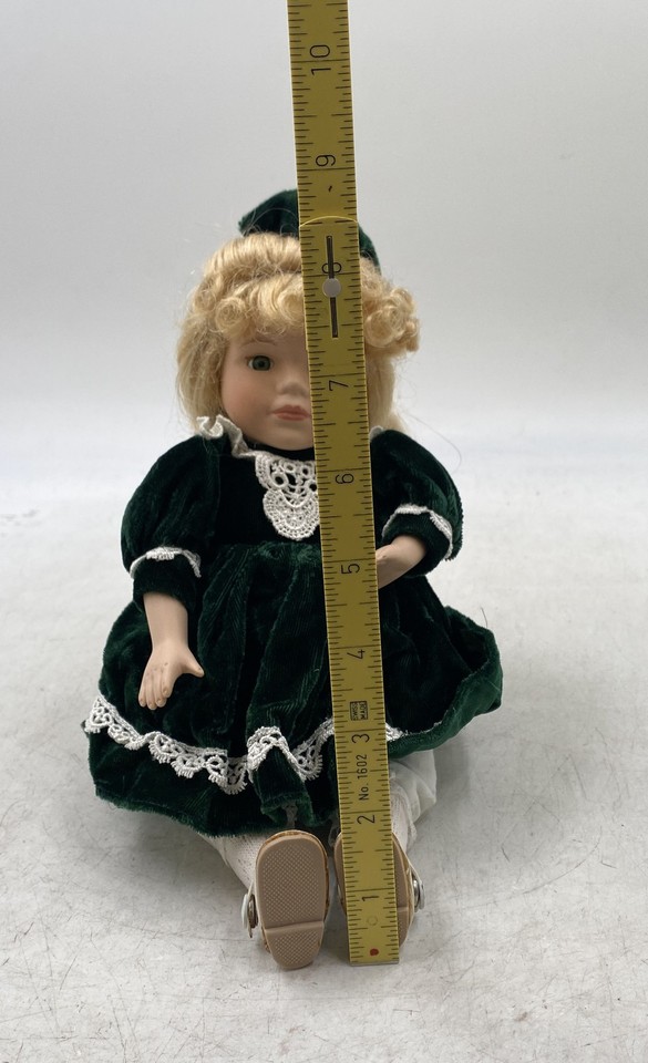 Collectors Choice Series By DanDee Green White Dressed Up Musical ...