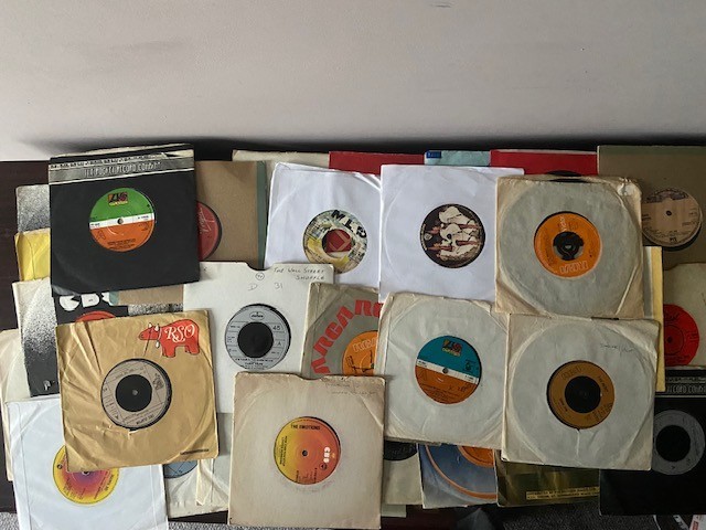 Collection of 7" Single Vinyl Records from the 70's a joblot of 120 in ...