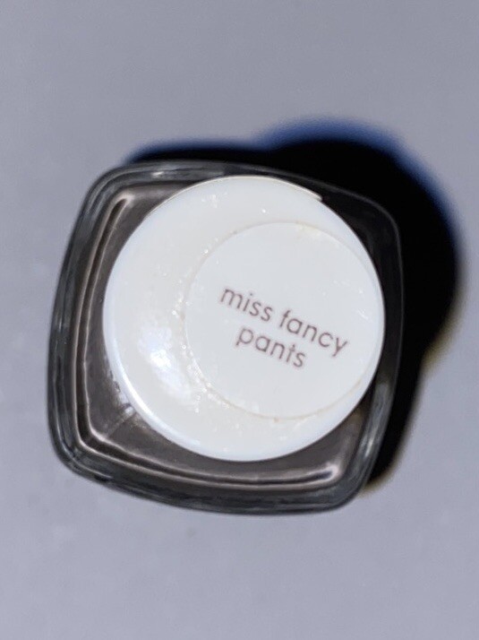 Essie Nail Lacquer #927 Miss Fancy Pants (Mauve/Chocolate Cream) HTF ...