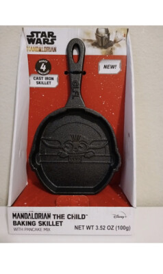 Star Wars Mandalorian Yoda Cast Iron Baking Skillet & Pancake Mix ...