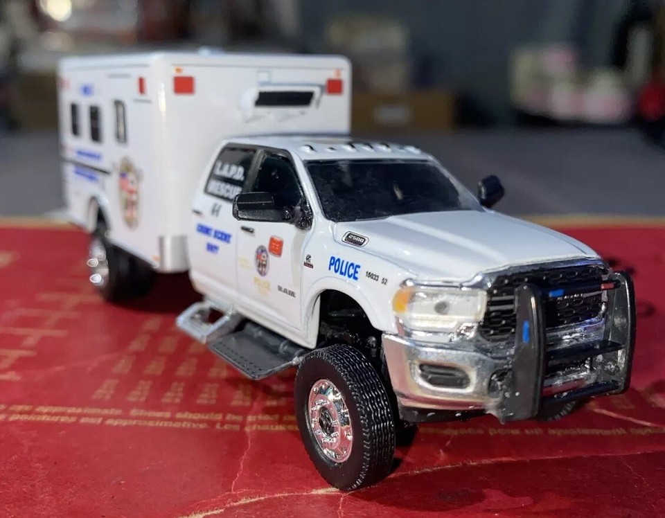 Kitbash 1/64 1-1 Custom WALK IN RESCUE Los Angeles Police Department ...