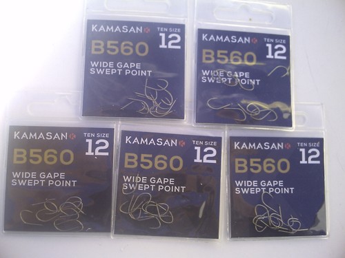 50 x Kamasan B560 Micro Barb Spade End Hooks Size 12. Perfect All Round ...