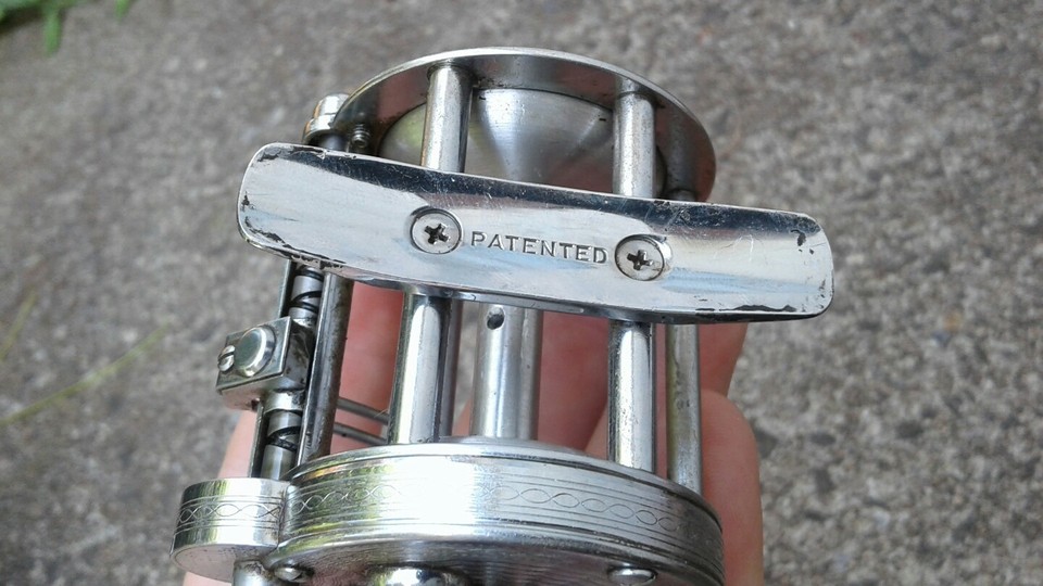 OLD VINTAGE FISHING ROD REEL PFLUEGER SUMMIT 1993 RH COLLECTIBLE LURE ...